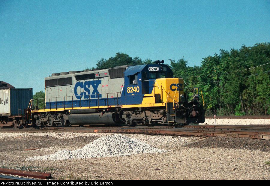CSX 8240